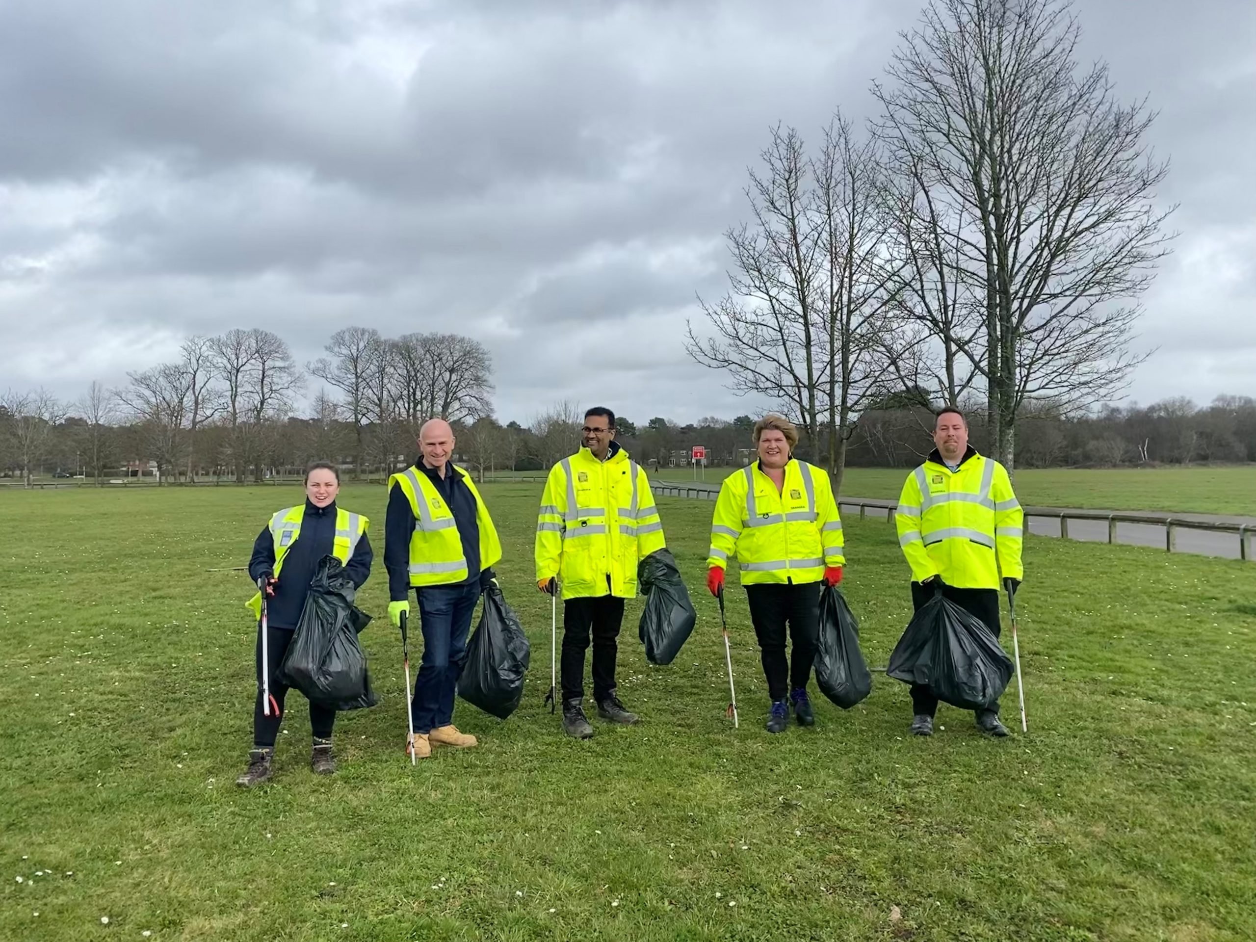 Mindenhurst project team takes part in the Great British Spring Clean ...